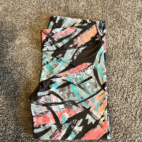 Fabletics | Pants & Jumpsuits | Fabletics Capri | Poshmark